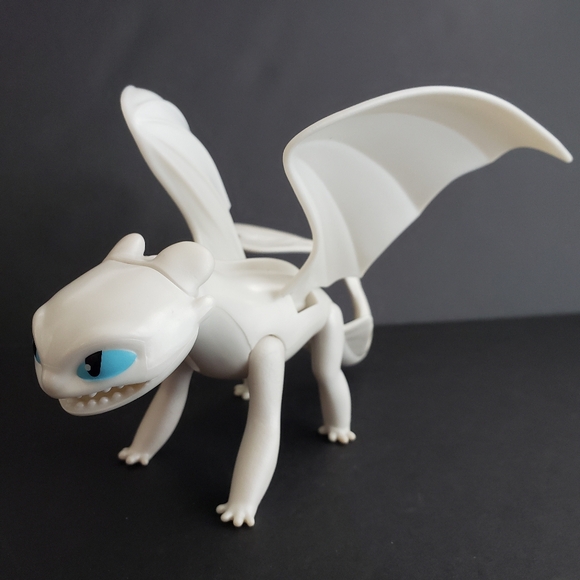 Dreamworks | Toys | Rare Light Fury How To Train Your Dragon Posable ...